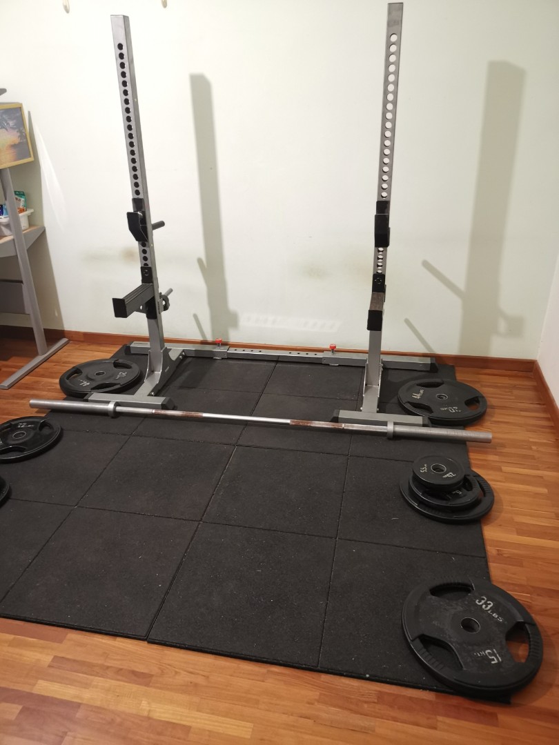 Squat rack and Olympic bar, Sports Equipment, Exercise & Fitness ...
