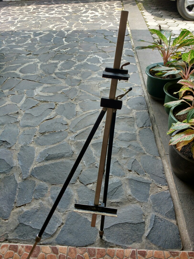 Stand untuk Drawing, Serba Serbi, Others di Carousell