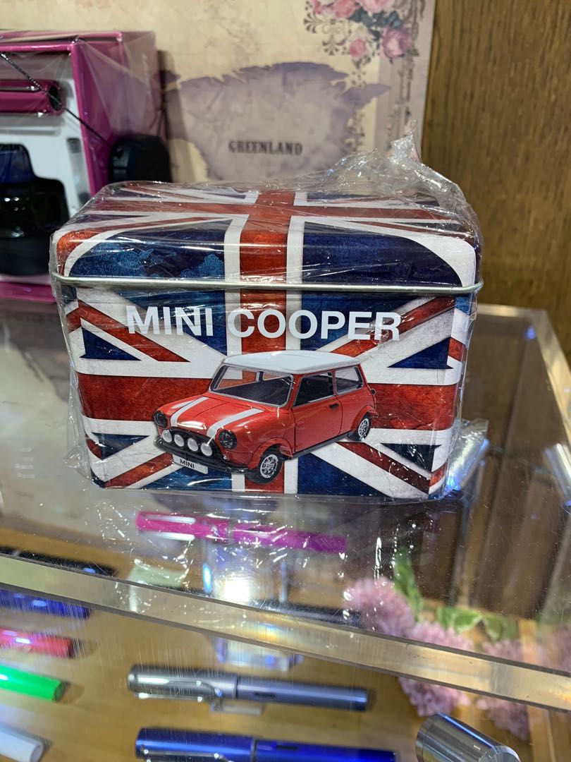 Tiny Mini Cooper Log-On 鐵盒版, 興趣及遊戲, 收藏品及紀念品, 明星周邊 - Carousell