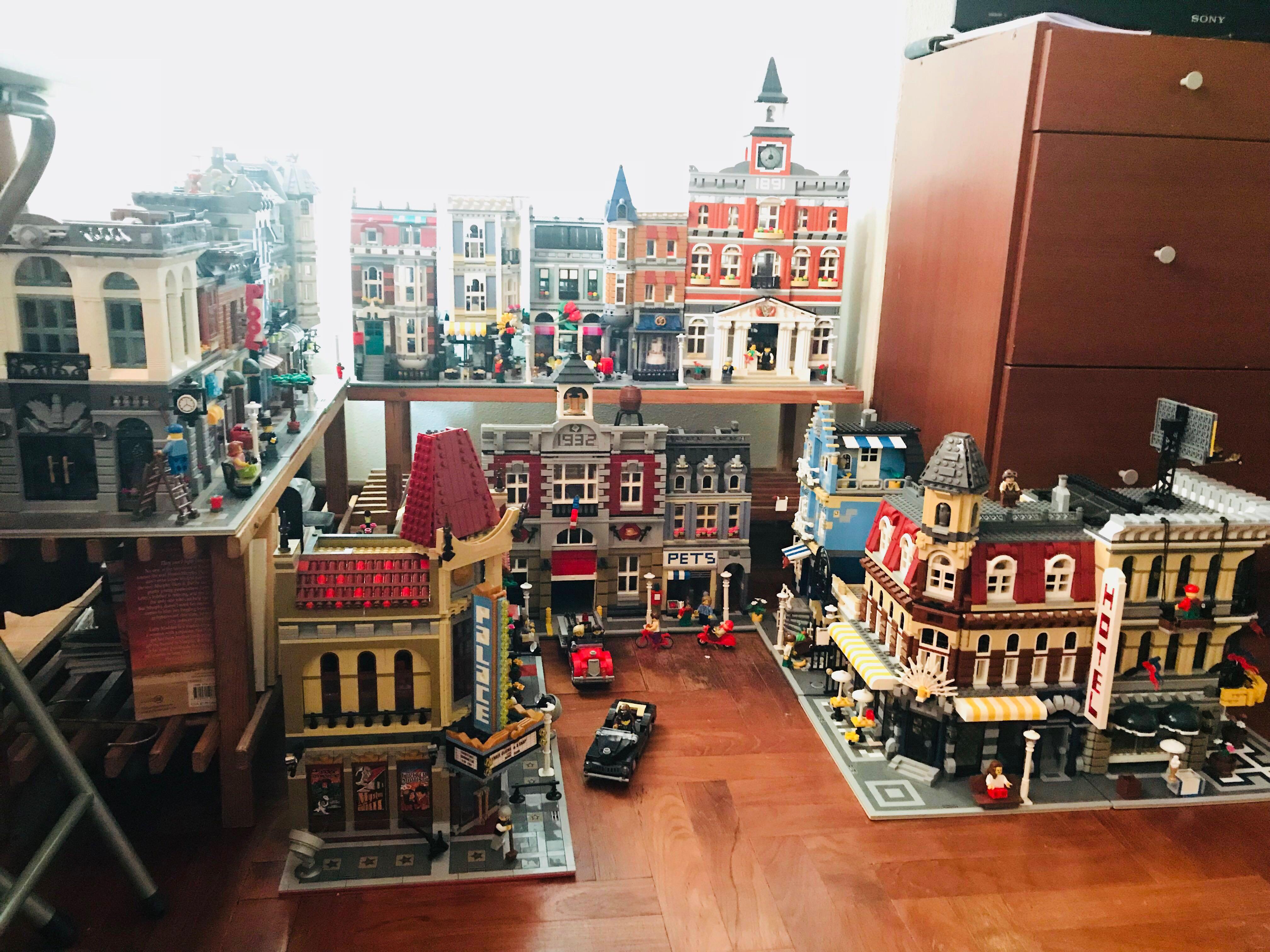 Lepin- complete series 1 set-12 modulars, Hobbies & Toys, Toys & Games ...