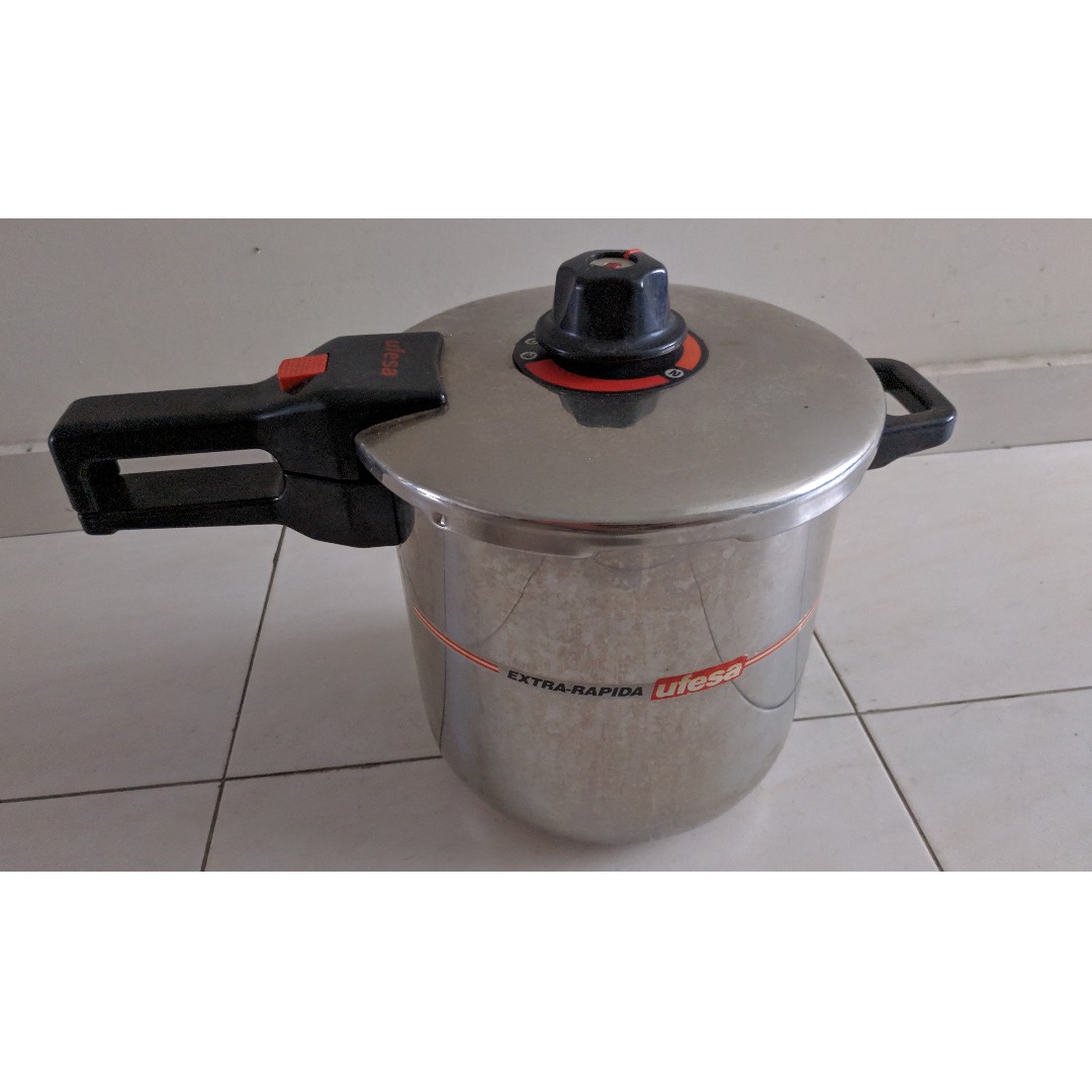 Pressure Cooker, hardly use., TV & Home Appliances, Kitchen Appliances ...