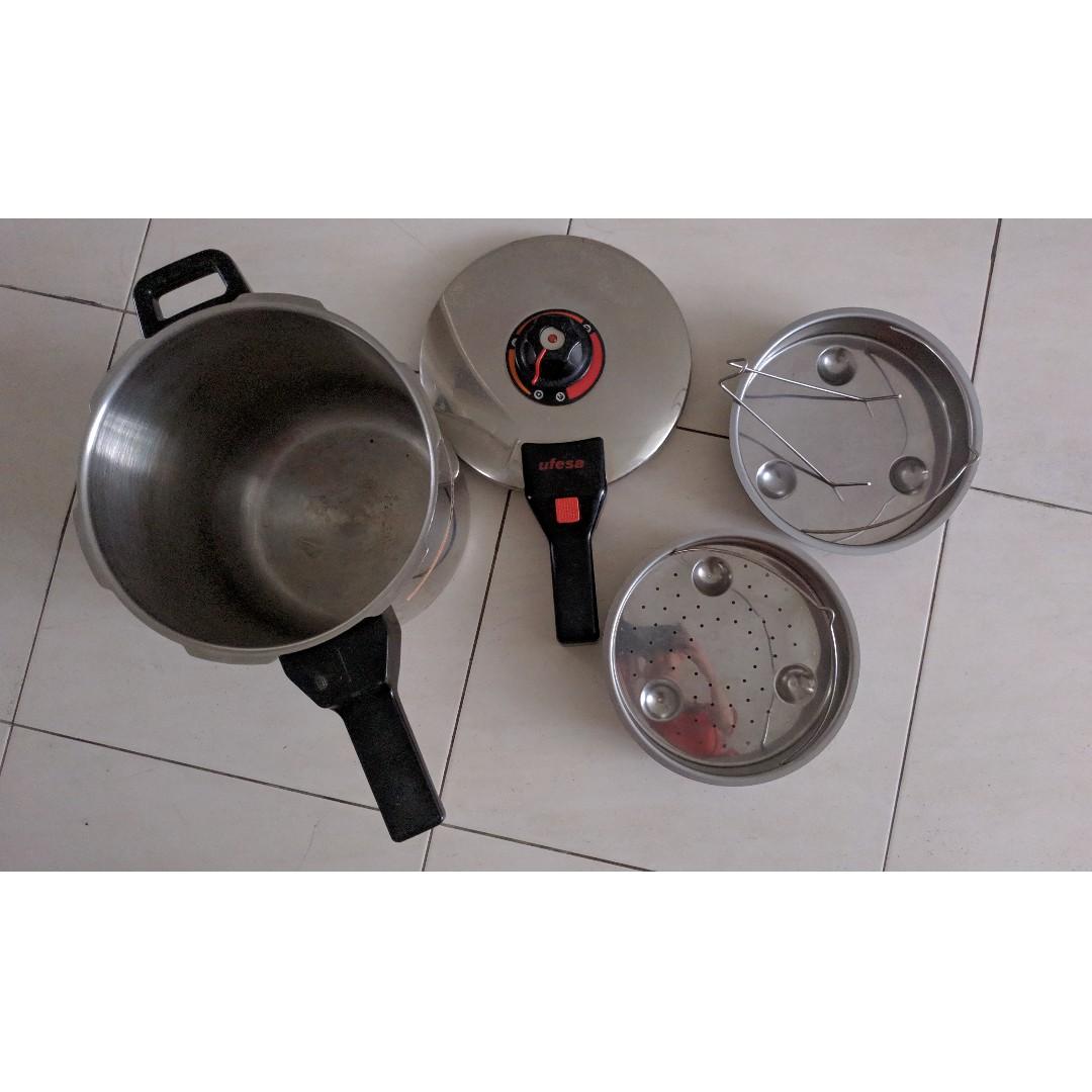 Pressure Cooker, hardly use., TV & Home Appliances, Kitchen Appliances ...