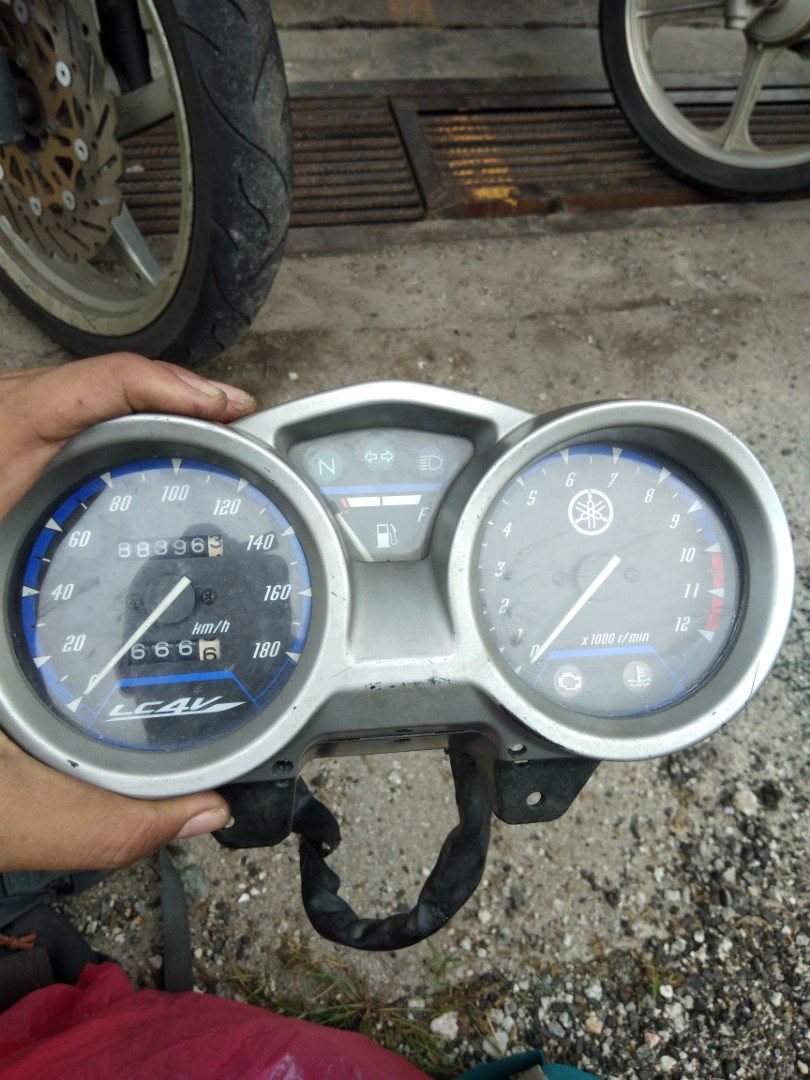 Meter Old Fz, Motorbikes on Carousell