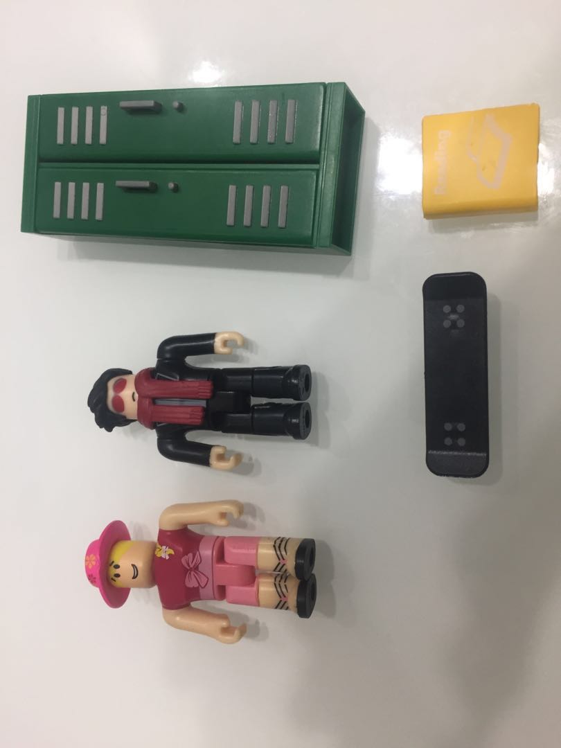Roblox figurines-Roblox Highschool, Hobbies & Toys, Toys & Games on ...