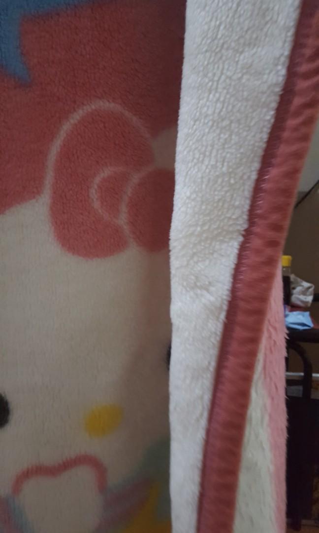 SELIMUT HELLO KITTY SECOND PRELOVED ORI JEPANG, Perabotan Rumah di ...