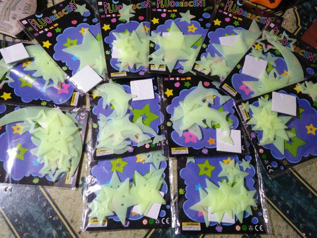 Sticker Glow in the Dark, Desain & Kerajinan Tangan, Lainnya di Carousell