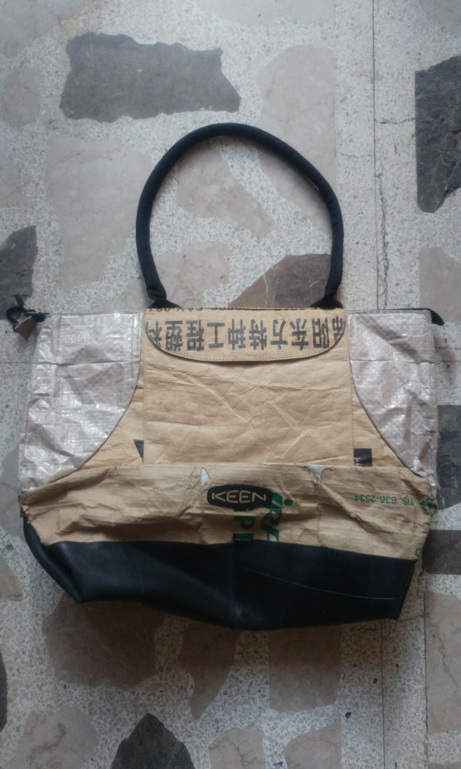 Keen "paper" bag, Women's Fashion, Bags & Wallets, Tote Bags on Carousell
