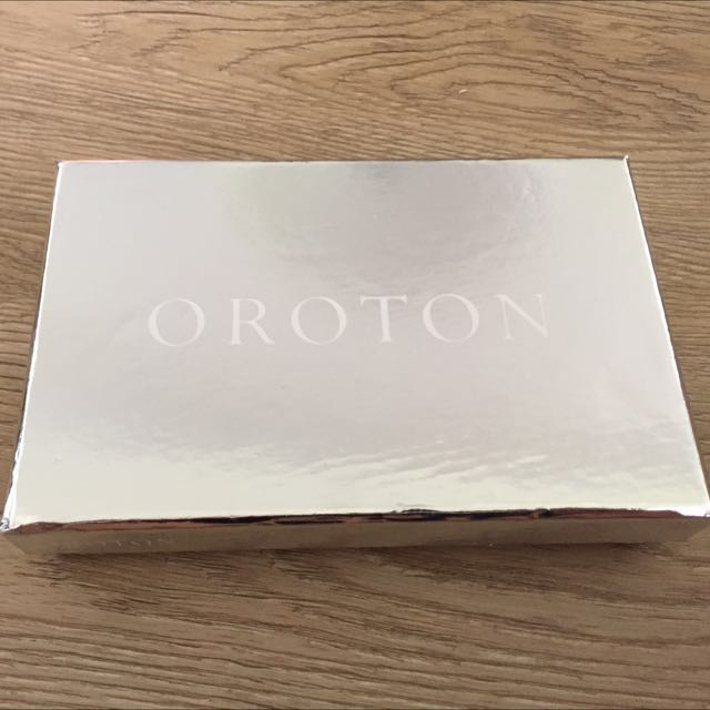 Oroton Wallet, Men's Fashion, Watches & Accessories, Wallets & Card ...