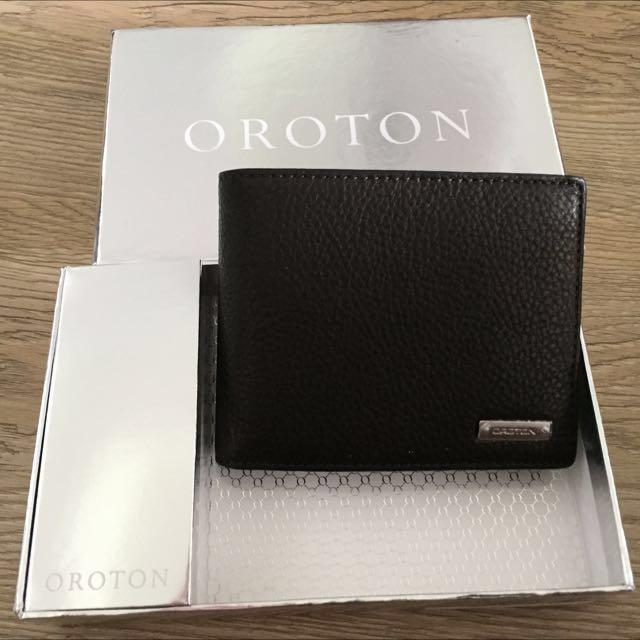 Oroton Wallet, Men's Fashion, Watches & Accessories, Wallets & Card ...