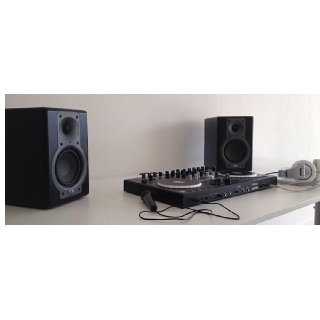Elac AM150 XLR Active Speaker 德國 主動式 喇叭, 音響器材, Soundbar、揚聲器、藍牙喇叭、耳擴 ...