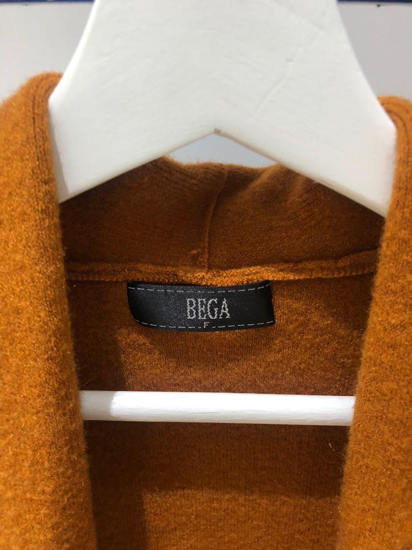 Bega vest, Women's Fashion, Tops, Other Tops on Carousell