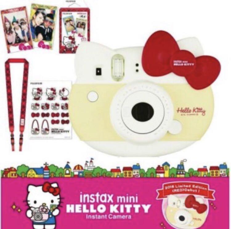 Hello Kitty Instant Camera/Polaroid, Photography, Cameras on Carousell