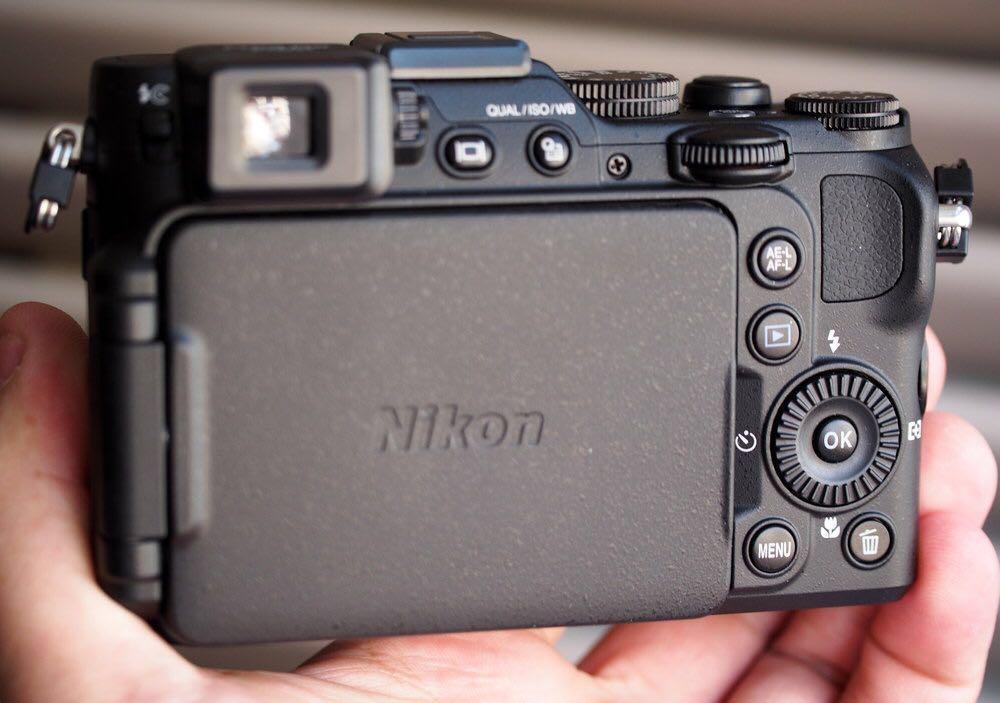 Nikon Coolpix P7800 selfie camera, Photography, Cameras on Carousell