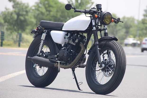 CG retro motorcycle 150cc, Motorbikes on Carousell