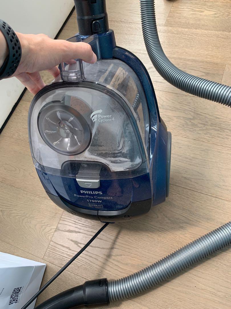 Philipps powerpro compact 1700w Vacuum Cleaner, TV & Home Appliances ...