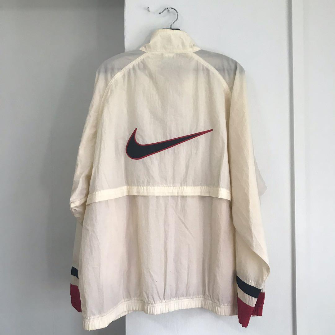 VINTAGE NIKE CREAM WINDBREAKER JACKET, Men's Fashion, Coats, Jackets ...