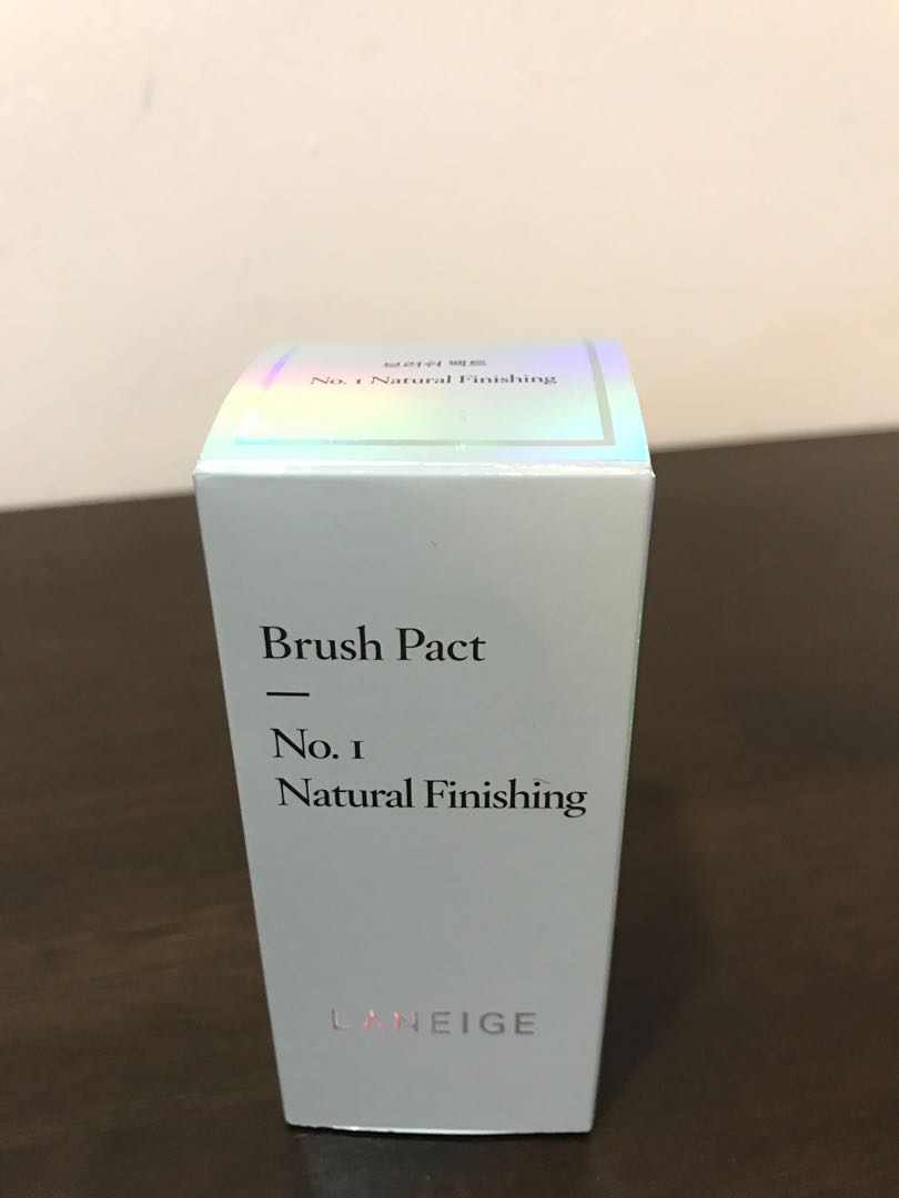 Laneige Brush Pact, Beauty & Personal Care, Face, Makeup on Carousell
