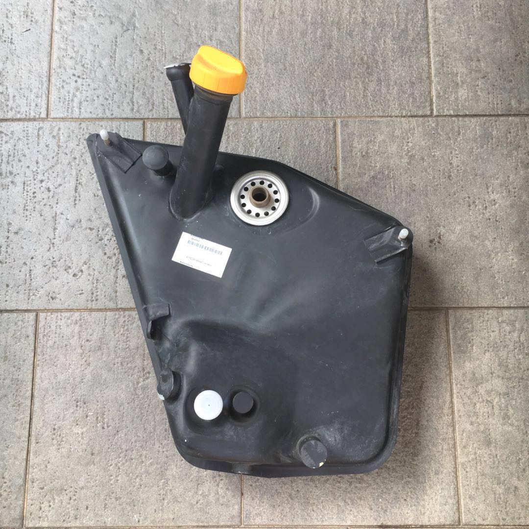 Porsche 930 engine oil tank for classic Aircooled 911 Turbo 93010700604 ...