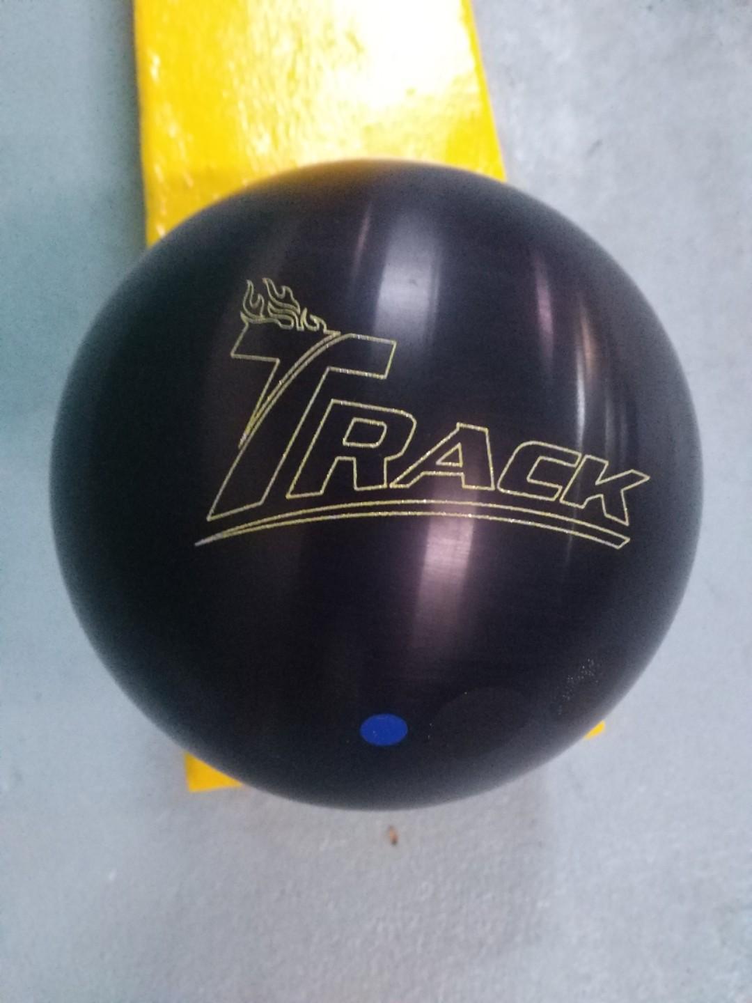 Track Legion bowling ball 14lbs, Sports Equipment, Sports & Games, Billiards & Bowling on Carousell