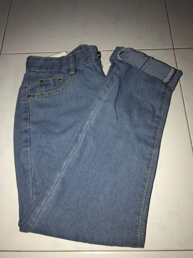 ulzzang jeans, Women's Fashion, Bottoms, Jeans & Leggings on Carousell