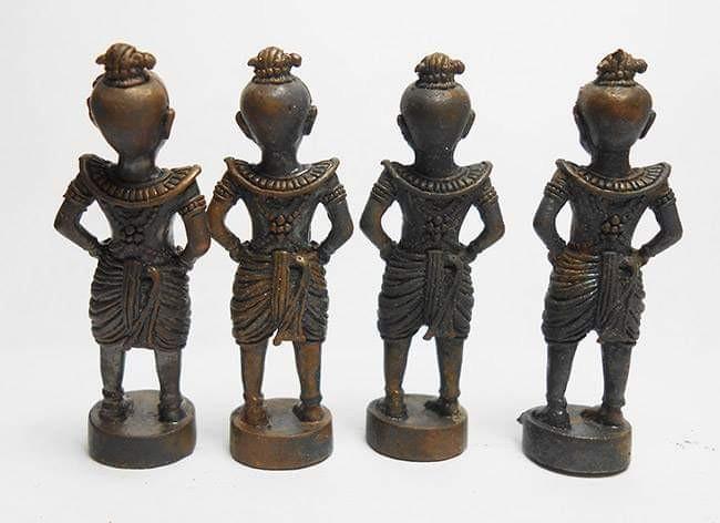 Kuman Thong Lp Sakorn 2554 Thai Amulet, Hobbies & Toys, Memorabilia ...