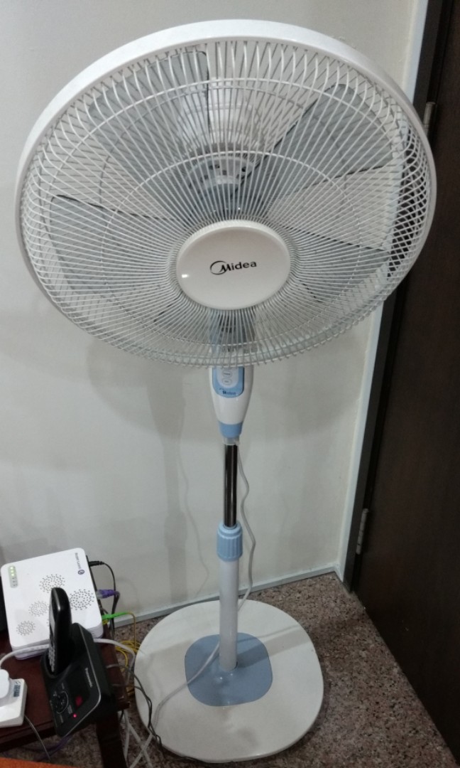 Midea Fan with remote, Furniture & Home Living, Lighting & Fans, Fans ...