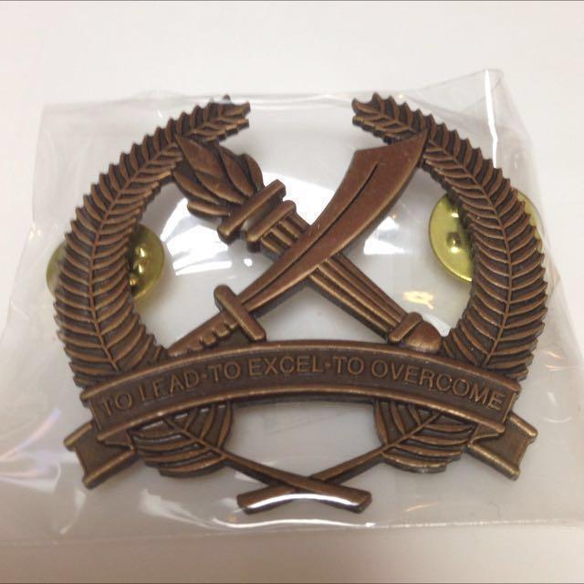 OCS BRONZE CAP BADGE. For Official Use In OCS SAFTI MI., Sports ...