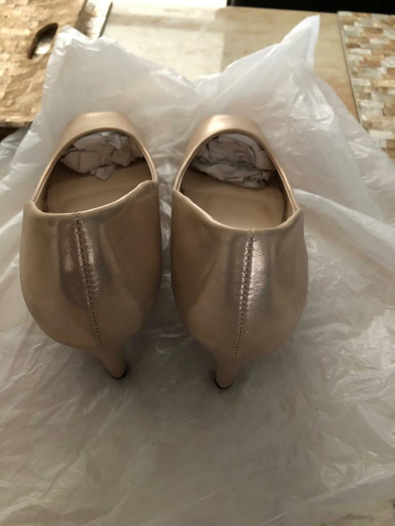 Champagne Coloured Shoes, Women's Fashion, Footwear, Heels on Carousell