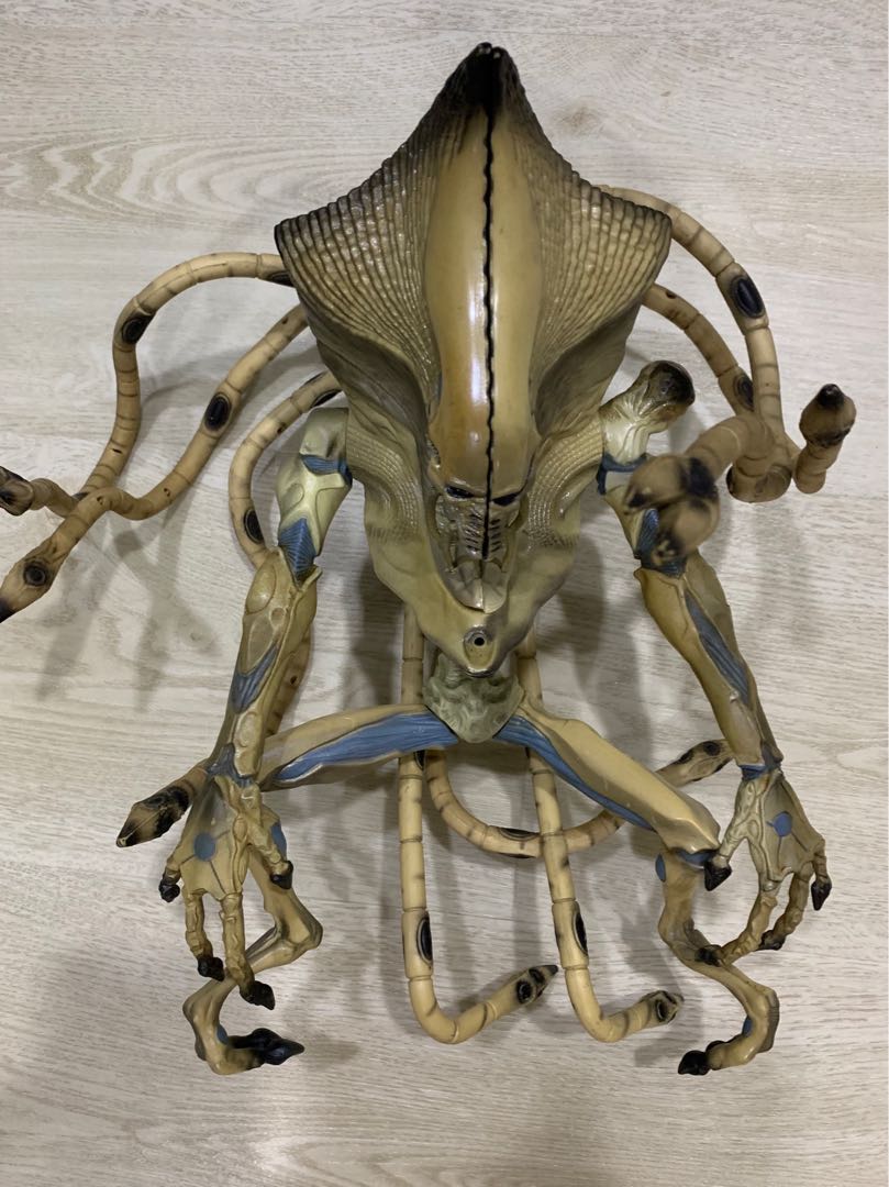 ID4 independence day alien, Hobbies & Toys, Toys & Games on Carousell