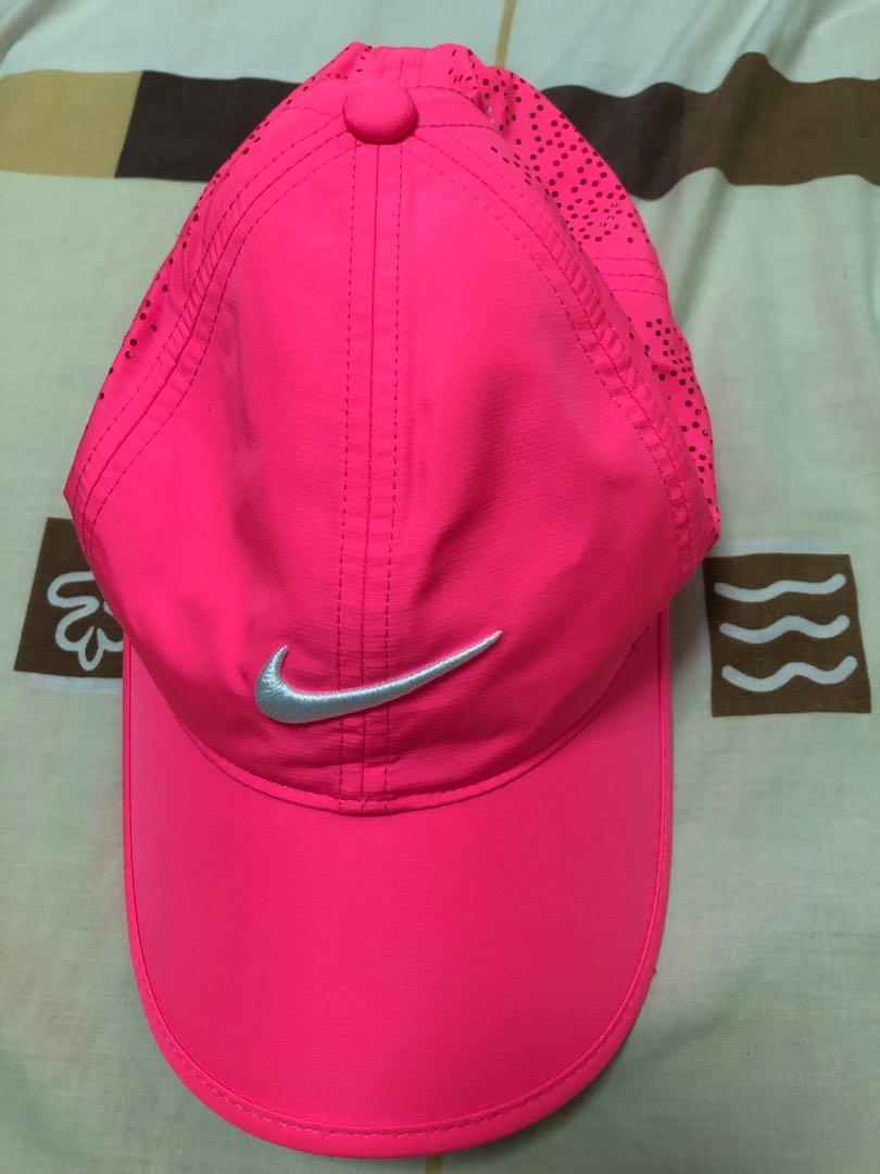 Nike Cap, Women's Fashion, Footwear, Sneakers on Carousell