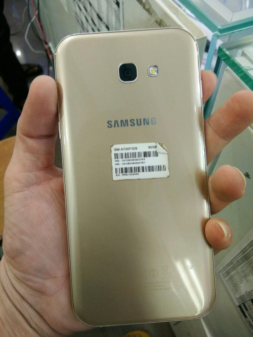 Samsung A7 2017 Sein mulus istimewa full ori layar Shadow, Telepon ...