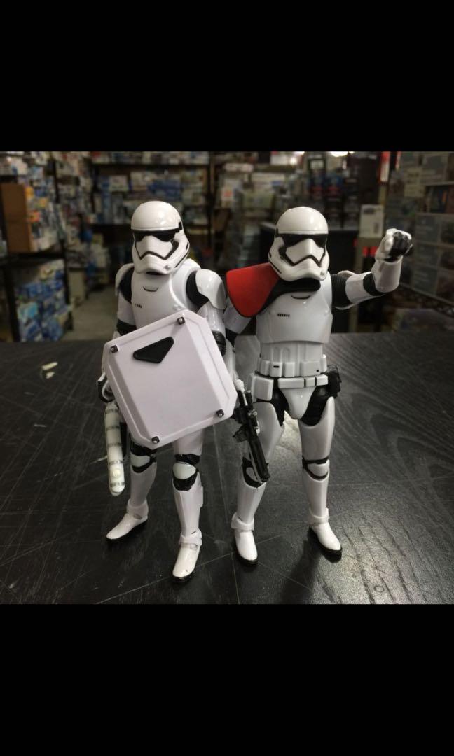 Star Wars Black Series First Order Commander and Riot Trooper, Hobbies ...