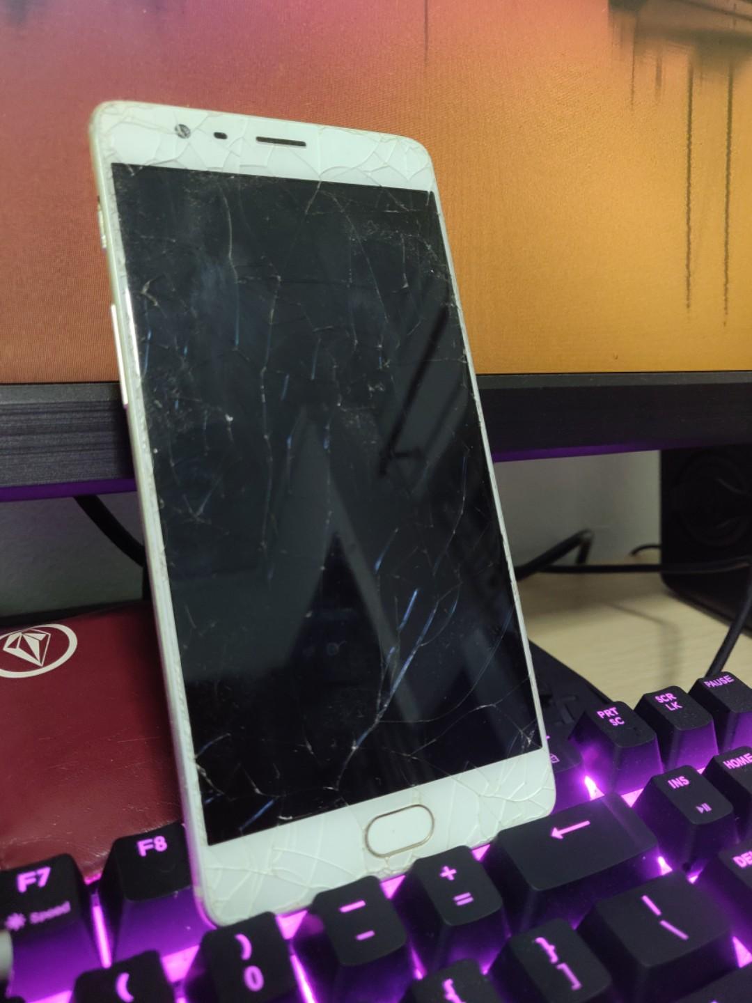 One plus 3 *Cracked screen*, Mobile Phones & Gadgets, Mobile Phones ...