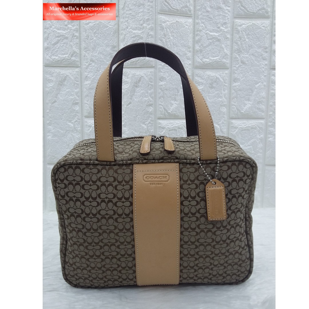 Coach Mono Utility Bag, Women's Fashion, Bags & Wallets, Cross-body ...