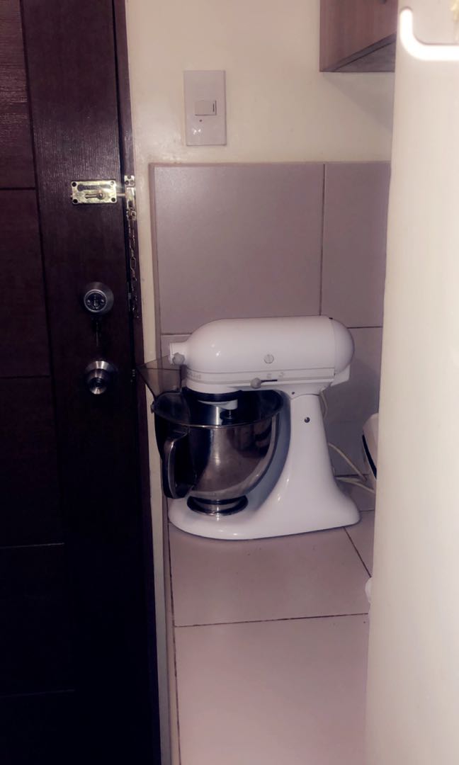 KitchenAid stand mixer Artisan 5quart with food grinder and tray (rush ...
