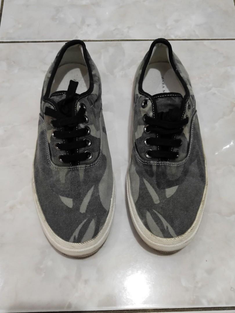 Sepatu Zara Original, Fesyen Pria, Sepatu , Sneakers di Carousell