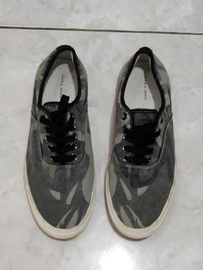 Sepatu Zara Original, Fesyen Pria, Sepatu , Sneakers di Carousell