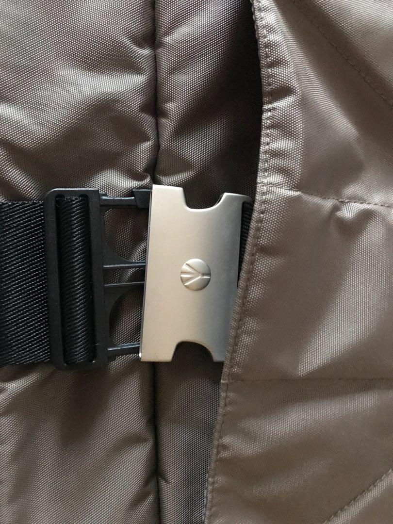 (Brand New) Manfrotto UNIVA VII camera bag, Men's Fashion, Bags, Sling ...