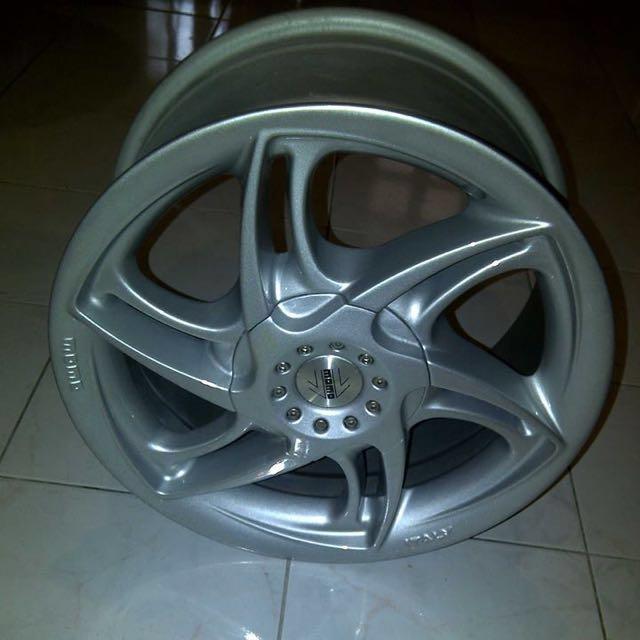 Sport rim MOMO ITALY RAZOR Design 16" 8H Read, Auto Accessories on ...