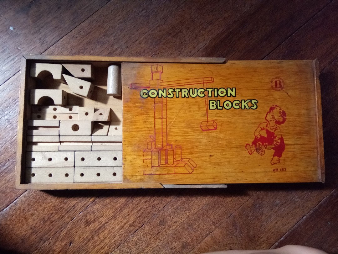 CONSTRUCTION WOODEN BLOCKS -VINTAGE, Hobbies & Toys, Memorabilia ...