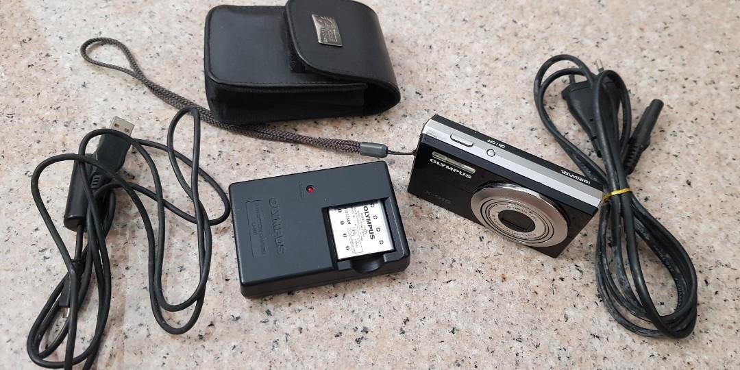 Olympus vintage old camera x-915, Photography, Cameras on Carousell