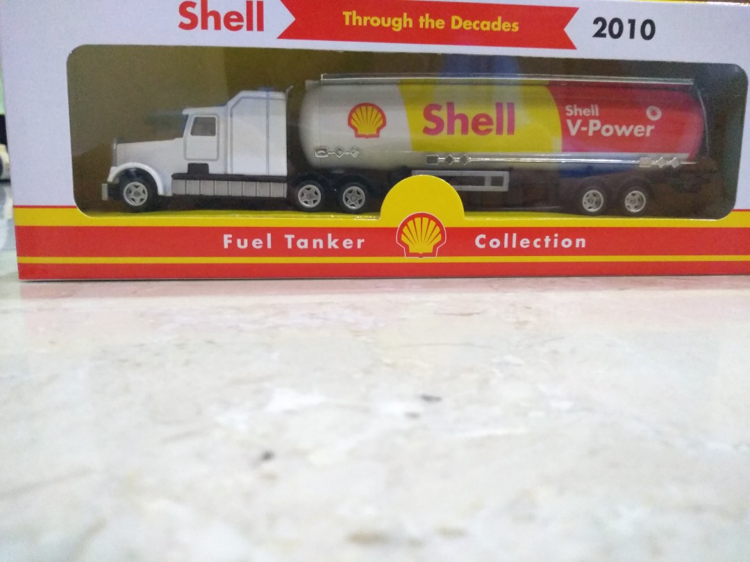 Shell Fuel Tanker Collection (2010), Hobbies & Toys, Memorabilia ...