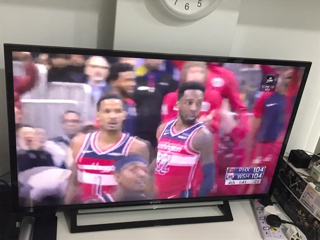 Sony Bravia LED TV r47b 40/101.6cm, TV & Home Appliances, TV ...