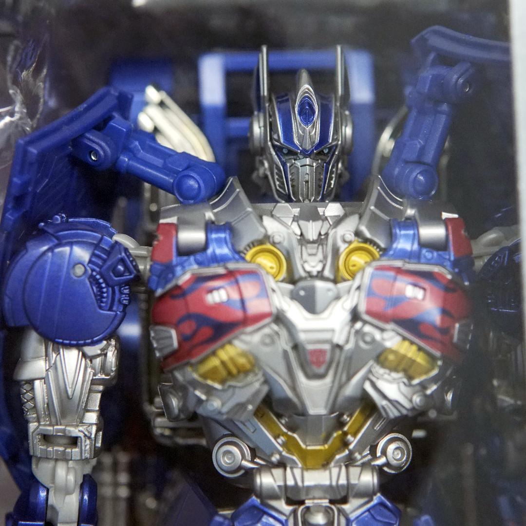 Takara Armor Knight Optimus Prime AD31, Hobbies & Toys, Collectibles ...