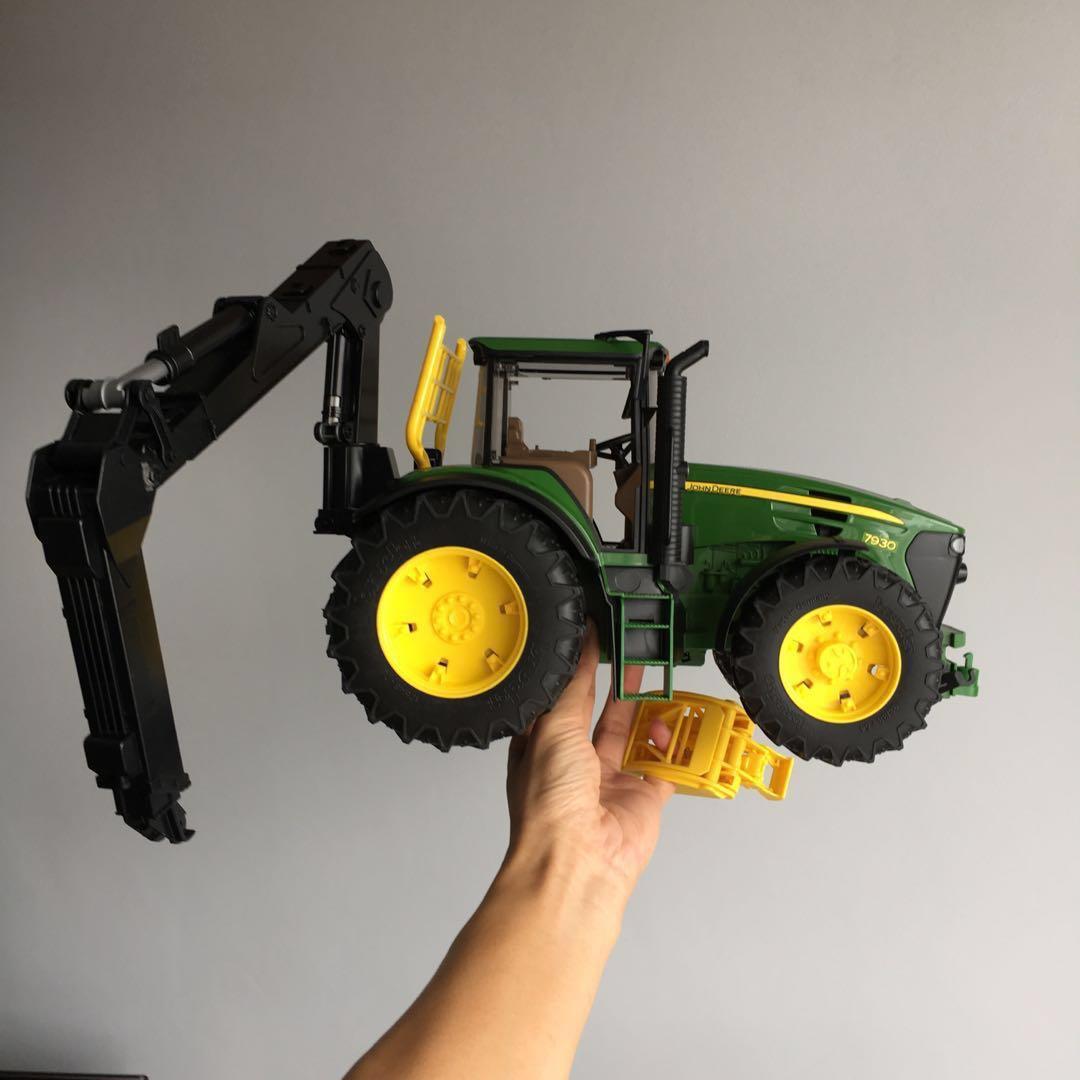 Bruder tractor toys Big size farming car green with rotatable wheels ...
