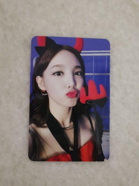 Twice Nayeon Photocard twicecoaster TT Selfie, Hobbies & Toys, Memorabilia & Collectibles, K ...