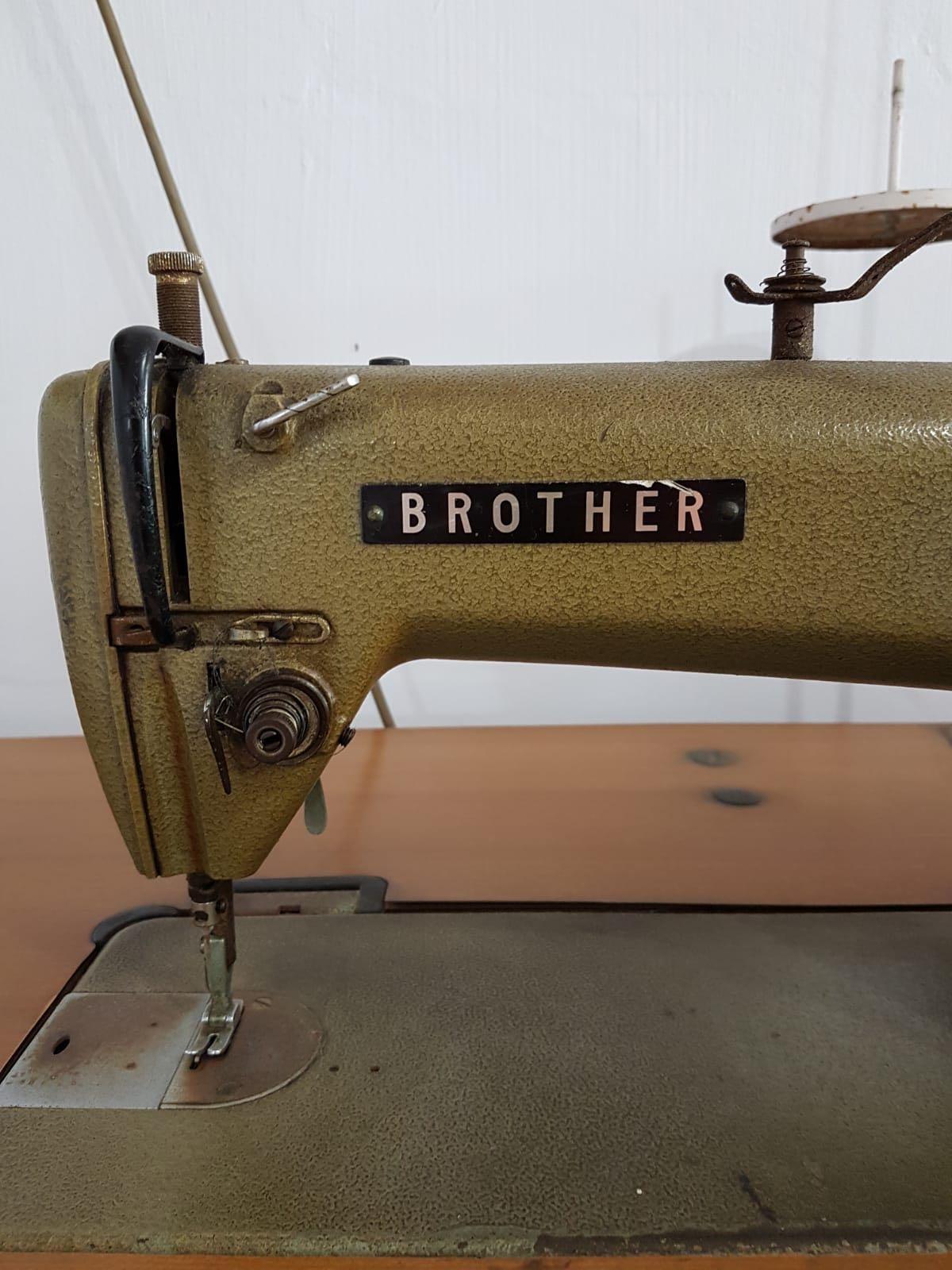 Vintage Industrial Sewing Machine, Hobbies & Toys, Stationery & Craft ...