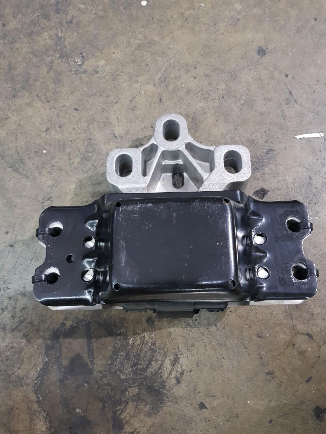 VW/Audi 034Motorsport Transmission Mount DQ250, Car Accessories ...