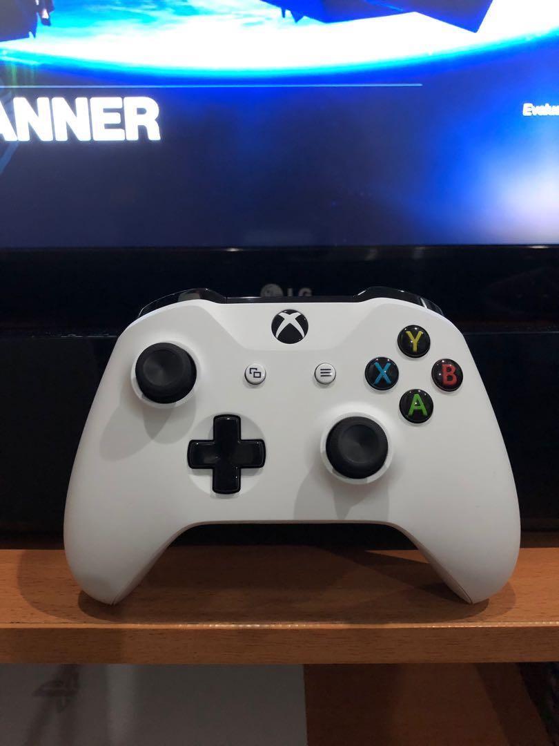 Xbox One Controller (White), Video Gaming, Gaming Accessories ...