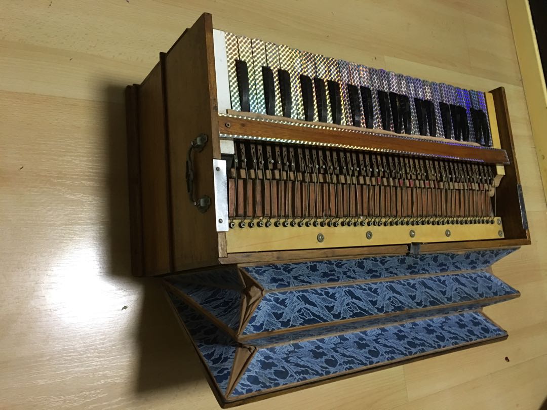 Full size key Triple reed Harmonium, Hobbies & Toys, Music & Media ...